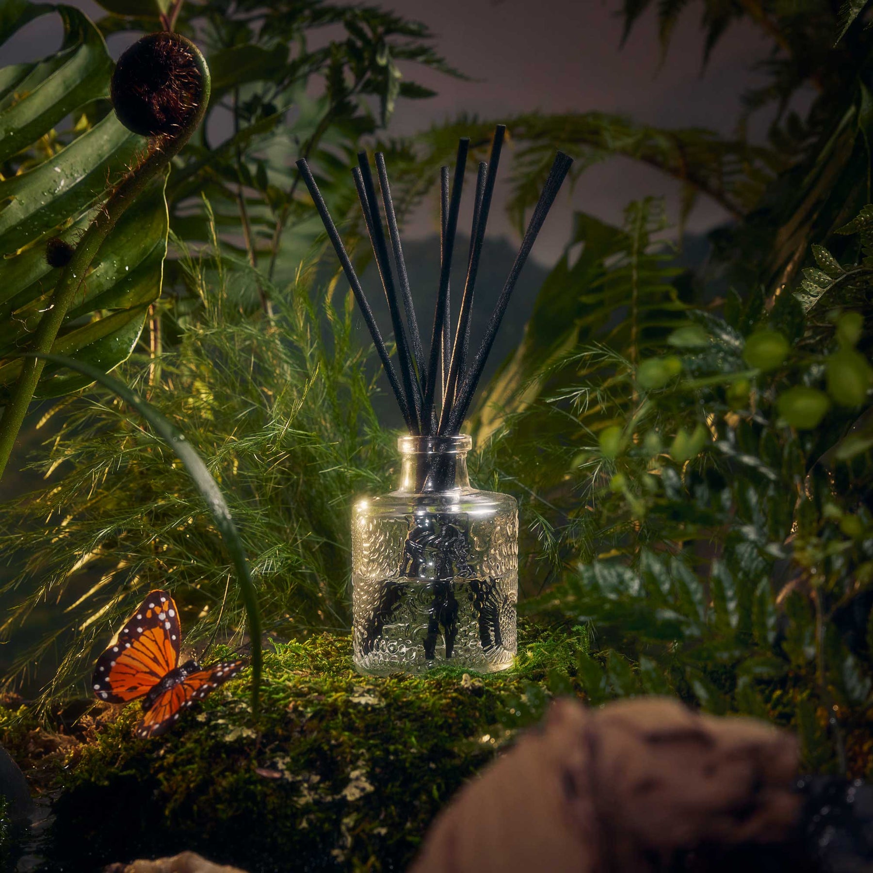 Temple Moss | Reed Diffuser | VOLUSPA